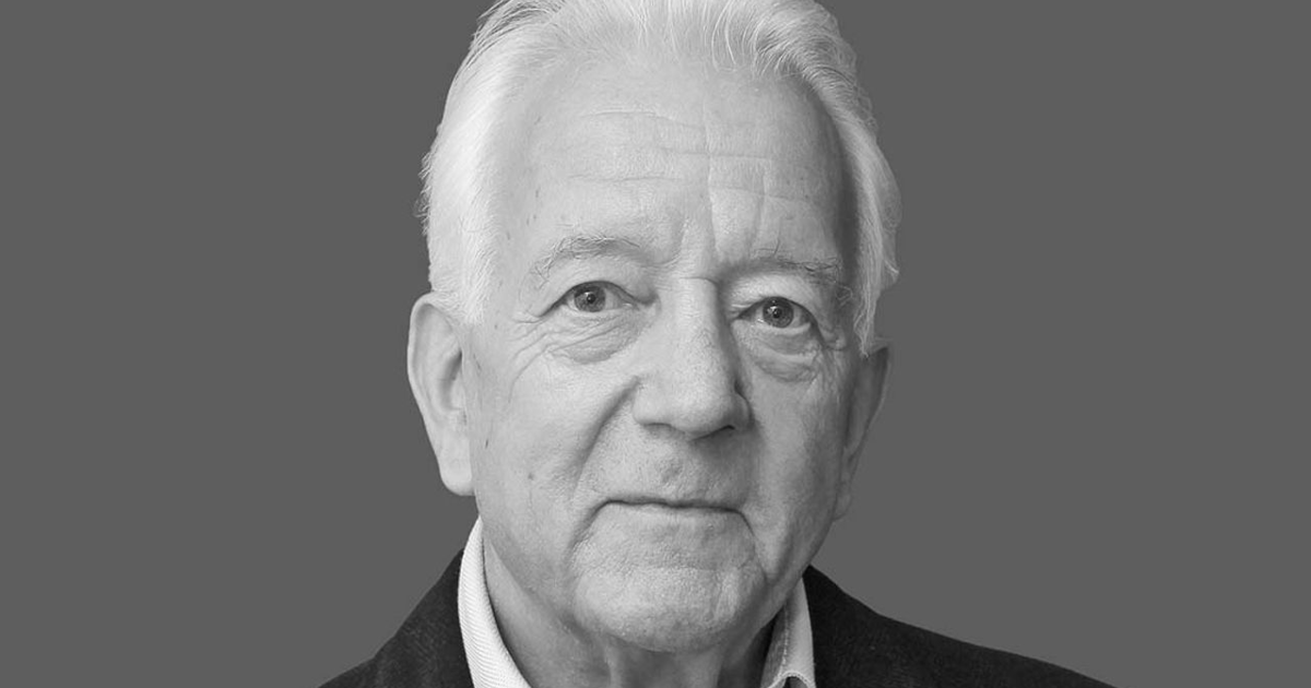 Chained Up | Vaughan Reynolds